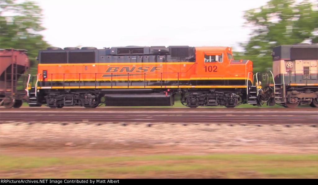 BNSF 102
